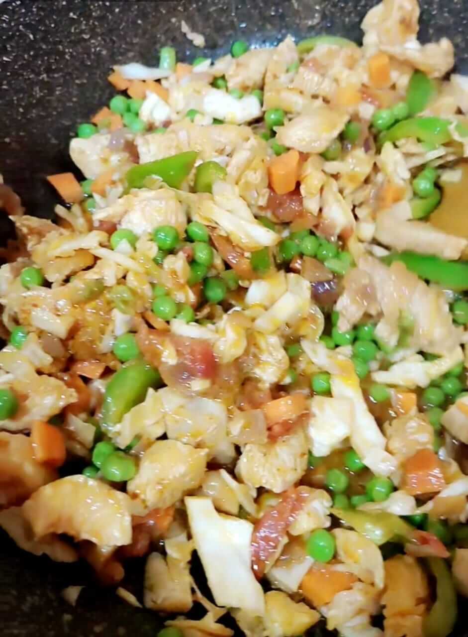 Tomato and Chicken Vegetables Recipe - Daniazkitchen